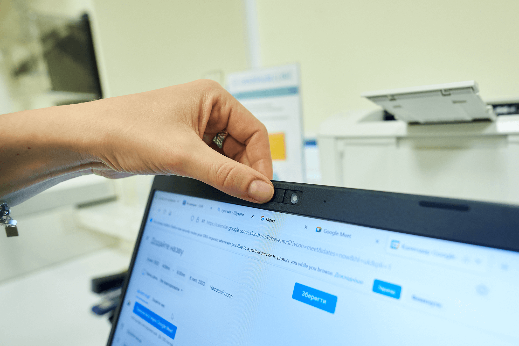 Технологии позволяют сразу обратиться к врачу, а не идти в Google ...